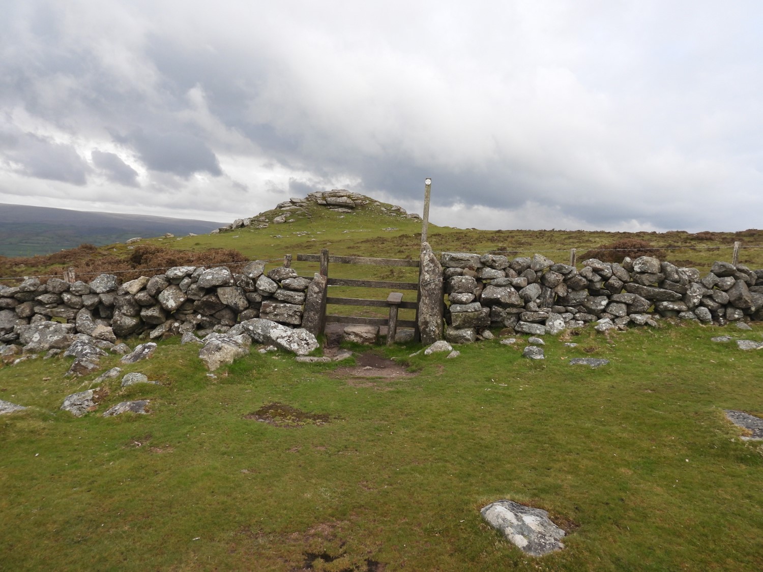 BUCKLAND BEACON – Dartmoor Explorations