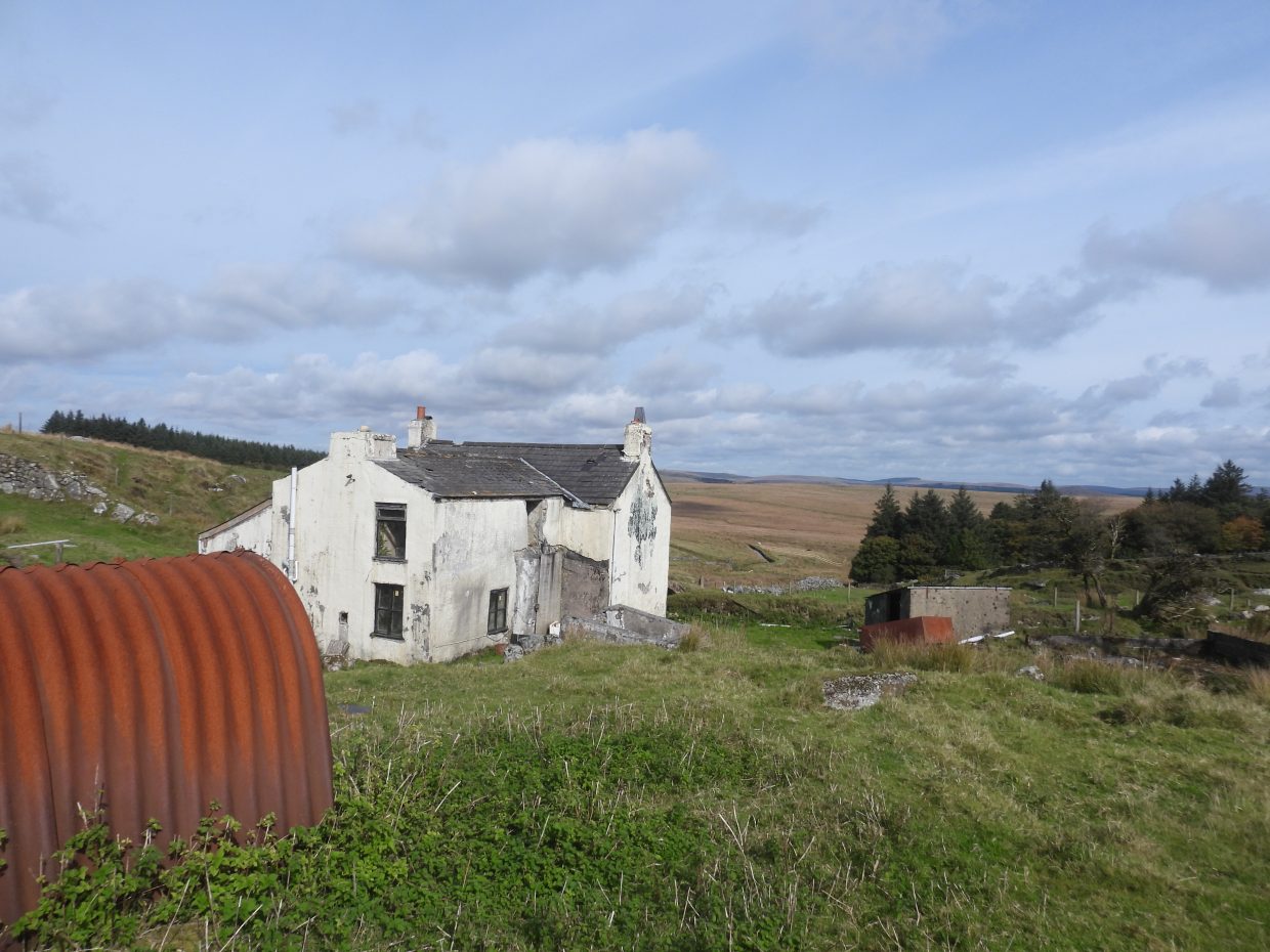 ‘Castle’ and Castle Farm – Dartmoor Explorations